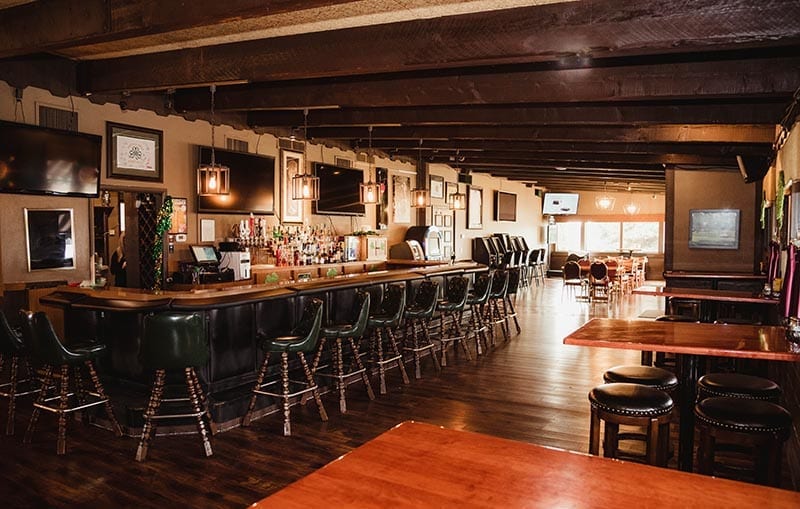 Dining at Coachman's - Coachman's Golf Resort